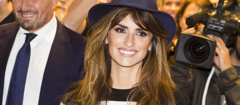 Penelope Cruz Is Perfect New Face Of Carpisa In Milan! | Penelope Cruz ...