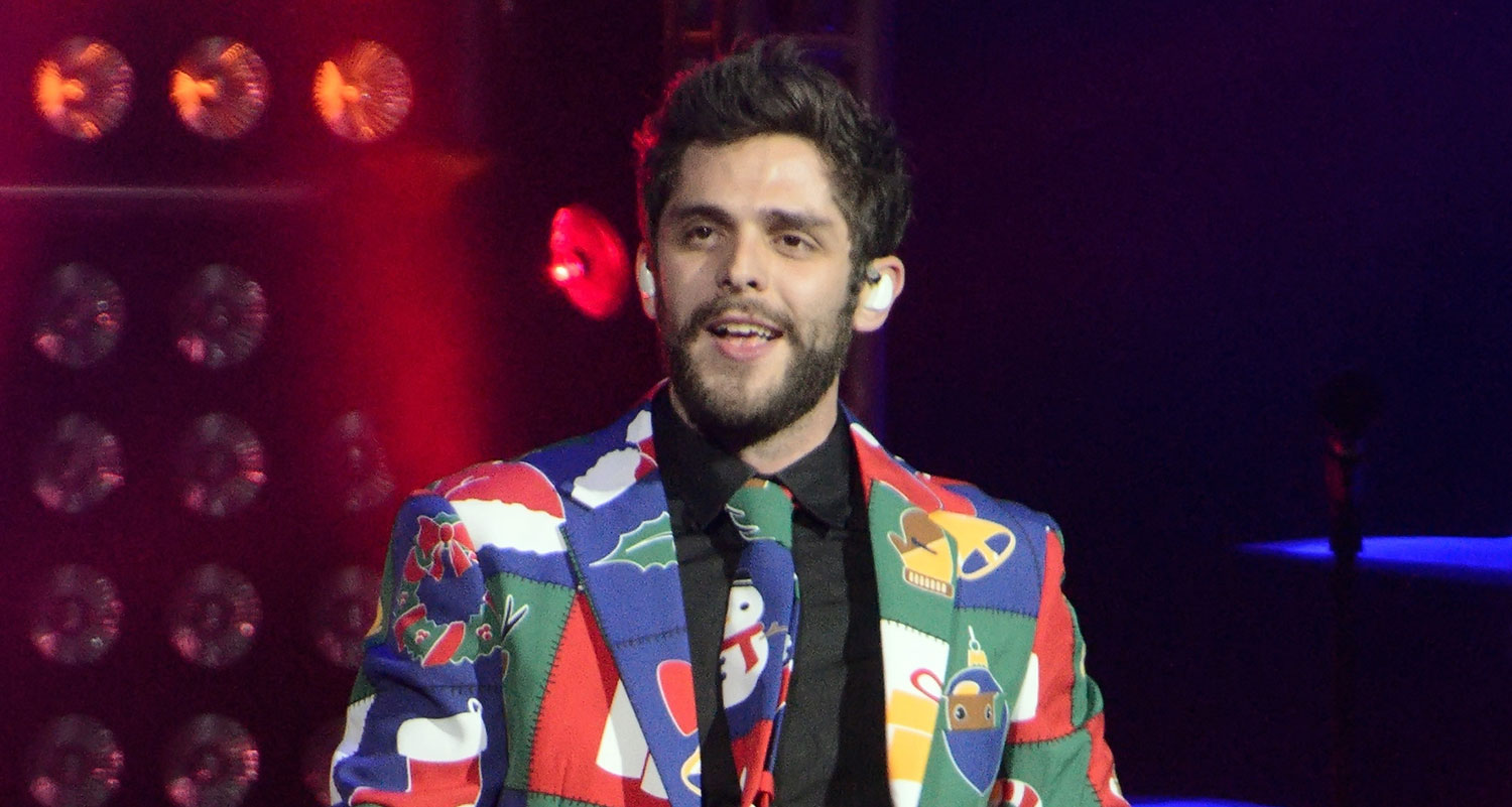 Thomas Rhett’s Concert Outfit Is a Big Christmas Explosion! | Christmas ...