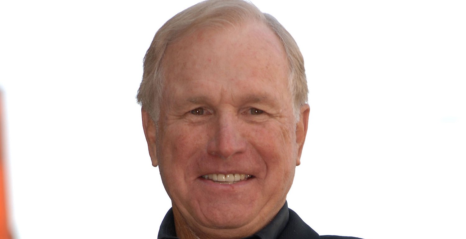 Wayne Rogers Dead – ‘M.A.S.H.’s Trapper John Dies at 82 | RIP, Wayne ...