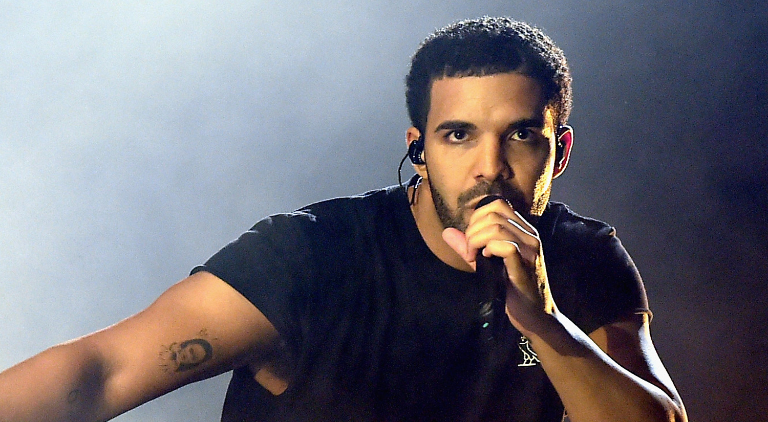 Drake Debuts ‘Summer Sixteen’ – Full Song & Lyrics! | Drake, Music ...