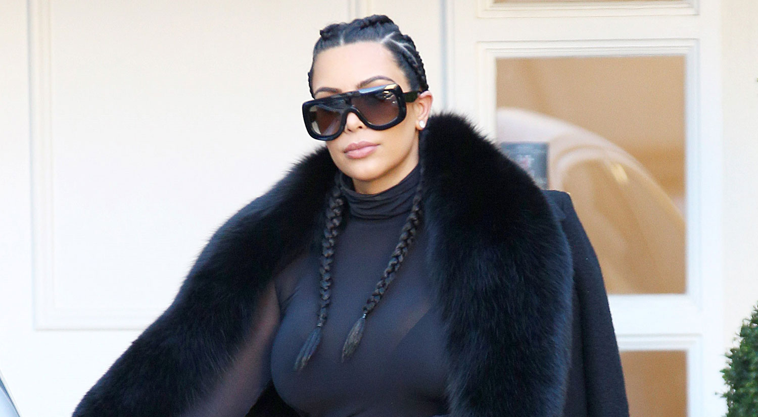 Kim Kardashian Is Digging a Lake in Her Backyard | Kim Kardashian ...