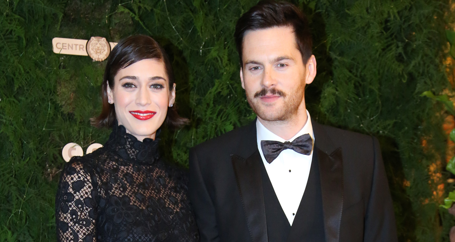 Lizzy Caplan And Boyfriend