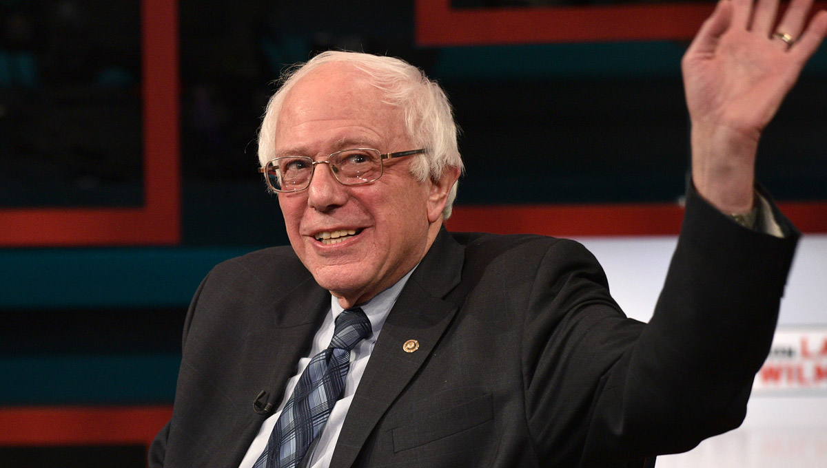 Bernie Sanders’ Suit Color Causes Internet Frenzy! | Bernie Sanders ...