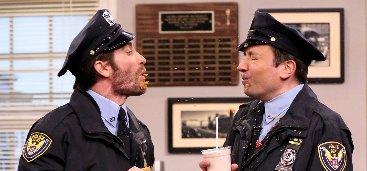 Jake Gyllenhaal & Jimmy Fallon Spit Food At Each Other in Funny Sketch ...