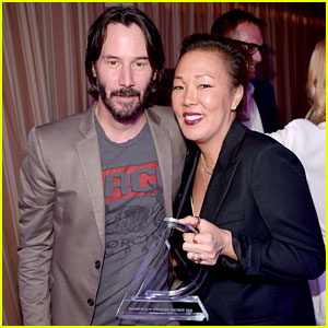 Keanu Reeves Honors His Stylist Jeanne Yang at Daily Front Row Awards ...