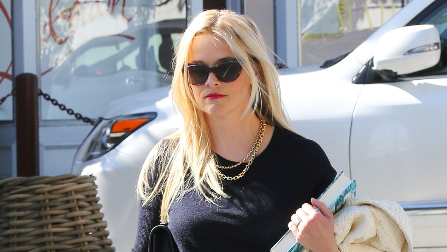 Reese Witherspoon Can’t Stop Praising Sarah Paulson’s Work! | Reese ...