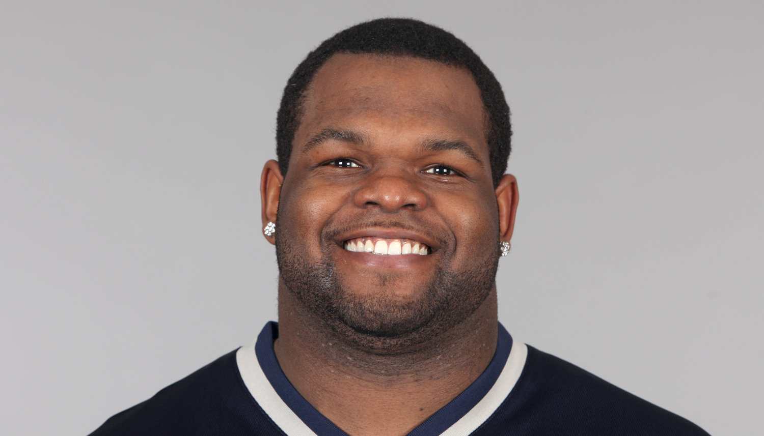 Ron Brace Dead – Former Patriots Football Player Dies at 29 | RIP, Ron ...
