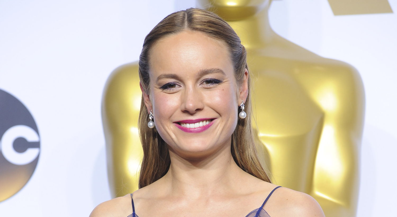 Brie Larson to Host ‘Saturday Night Live’ on May 7! | Alex Greenwald ...