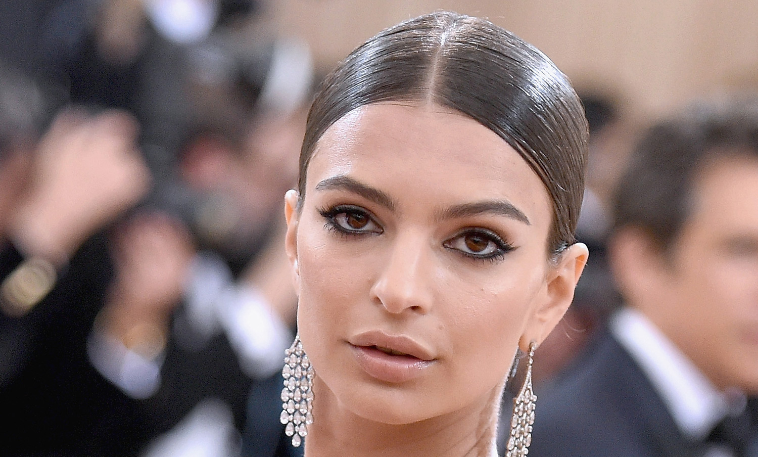 Emily Ratajkowski Says Being Sexy Makes It Hard to Get Serious Roles ...