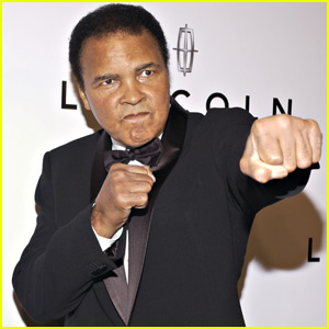 Muhammad Ali Dead – Boxing Legend Dies at 74 | Muhammad Ali, RIP : Just ...