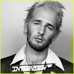 Sean Penn Wanted Son Hopper’s Name to Be ‘Steak’ | Alycia Debnam Carey ...