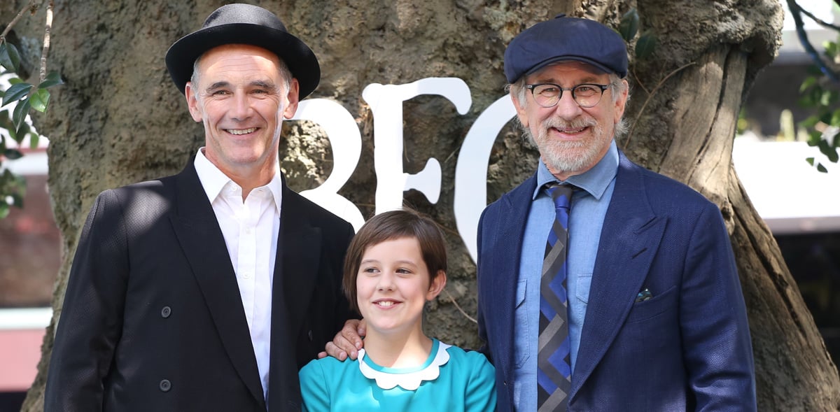 ‘The BFG’ Cast Premieres Movie in London! | Lucy Dahl, Mark Rylance ...