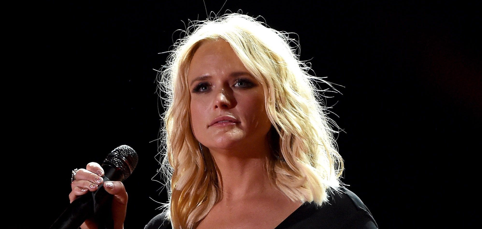 Miranda Lambert Tears Up in Concert While Singing Song She Wrote With ...