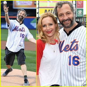 Judd Apatow Throws Out the First Pitch at Mets vs. Yankees Game! | Judd ...