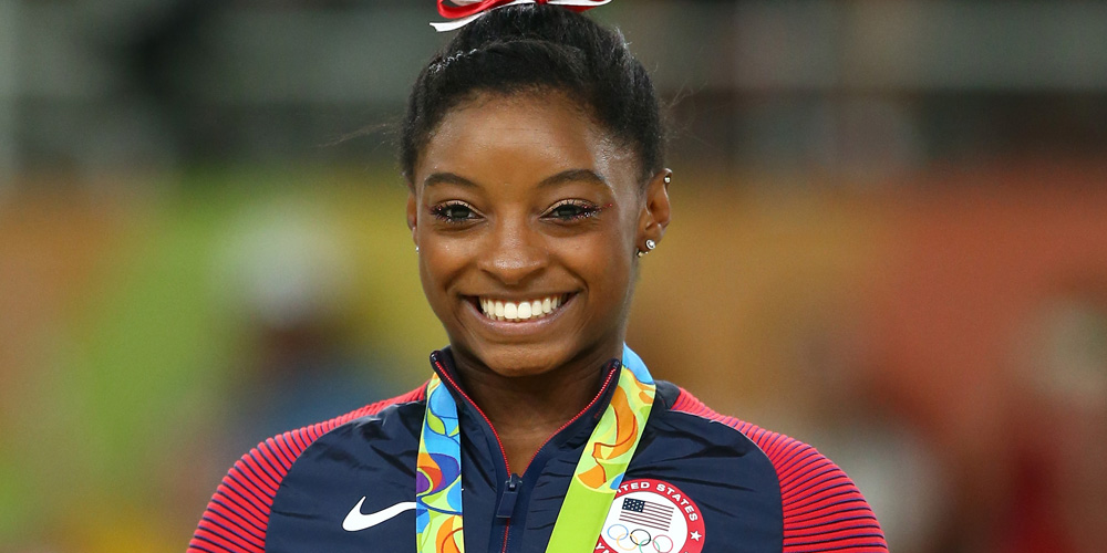 Simone Biles Will Carry Team USA’s Flag For Closing Ceremonies in Rio ...