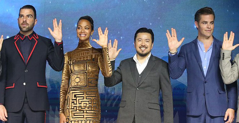 Zoe Saldana & Chris Pine Bring ‘Star Trek Beyond’ to China | Chris Pine ...