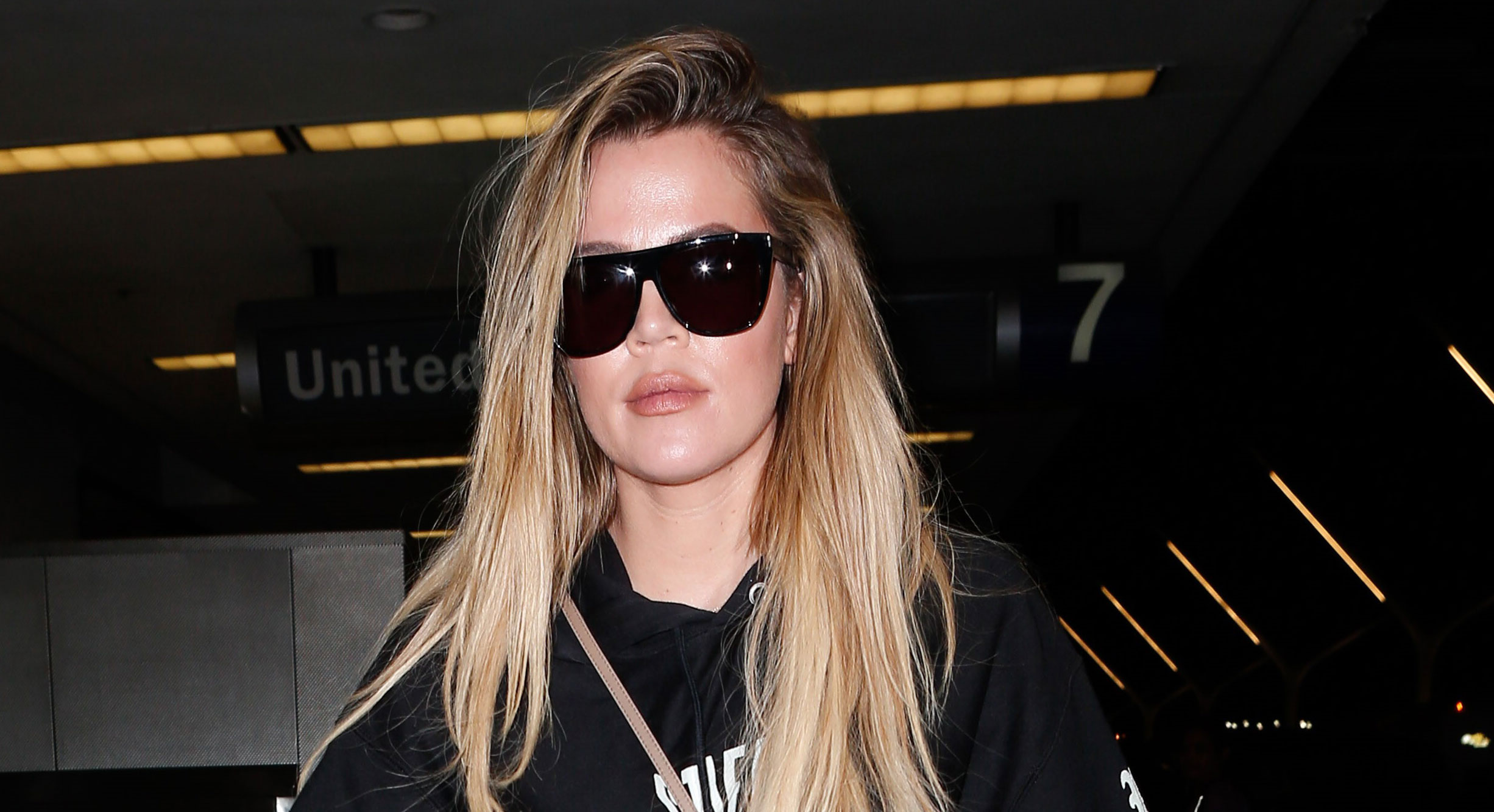 Khloe Kardashian Shows Off Her Killer Abs on Instagram | Khloe ...