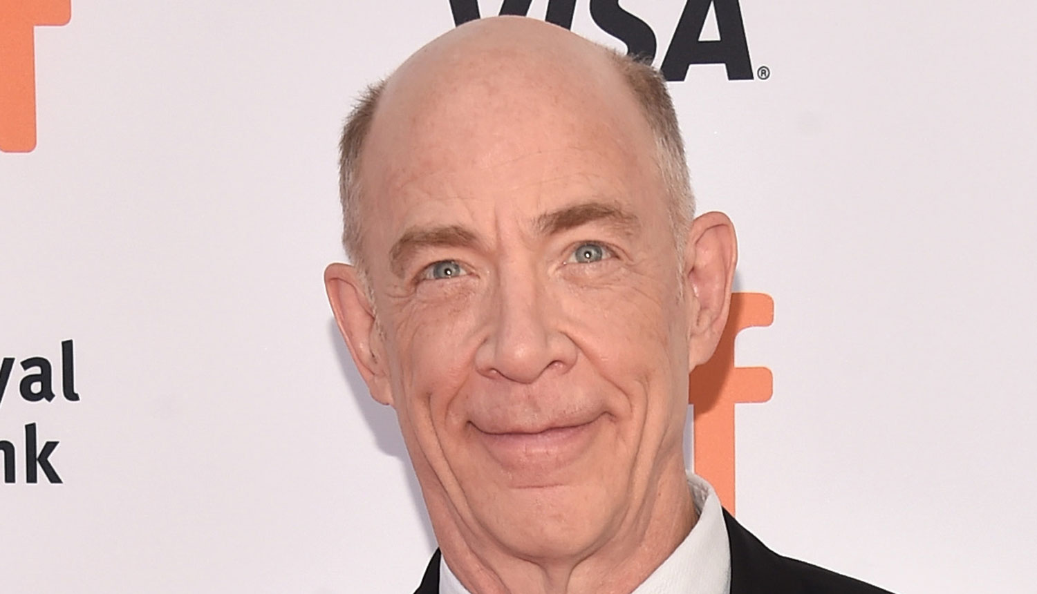 J.K. Simmons as Batman’s Commissioner Gordon – First Look! | Batman, J ...