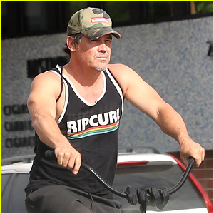Josh Brolin Puts His Muscles on Display During a Bike Ride | Josh ...
