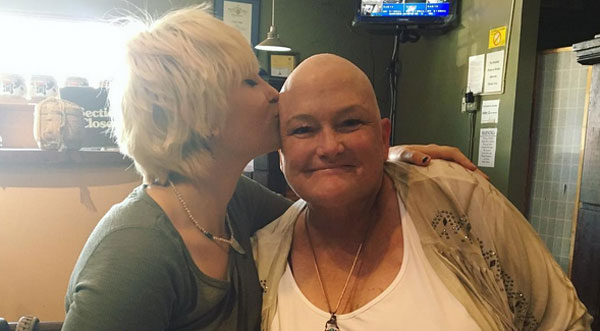Paris Jackson Spends Quality Time with Cancer-Stricken Mom Debbie Rowe ...
