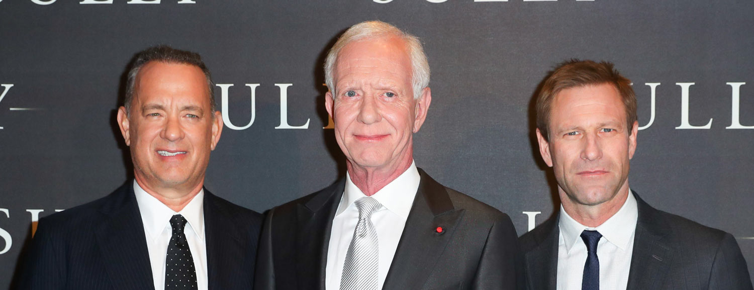 Tom Hanks Premieres ‘Sully’ with The Real Captain Sully! | Aaron ...