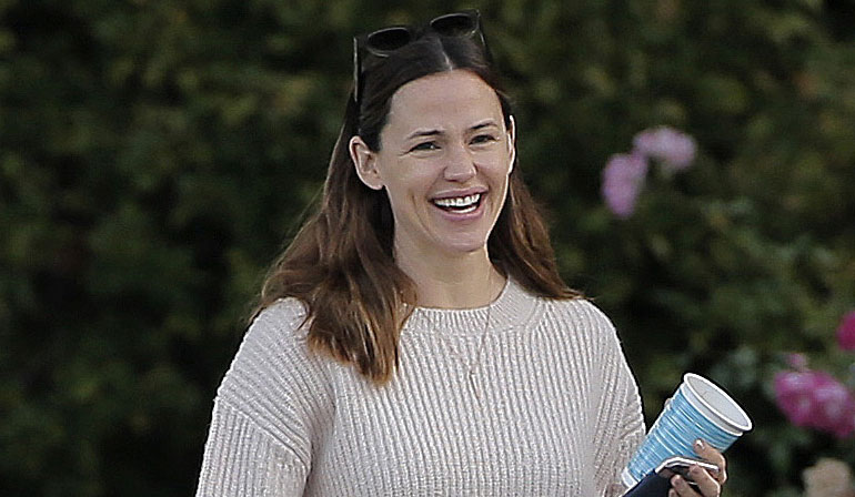Jennifer Garner’s Smile Is Bringing Us Happiness This Weekend ...