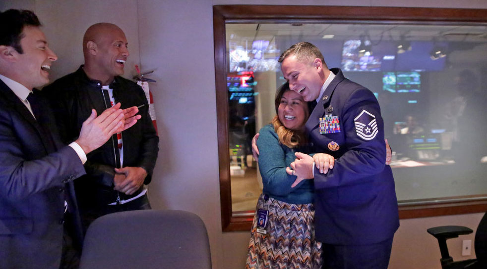 VIDEO: Dwayne Johnson Surprises ‘Tonight Show’ Employee With Military ...