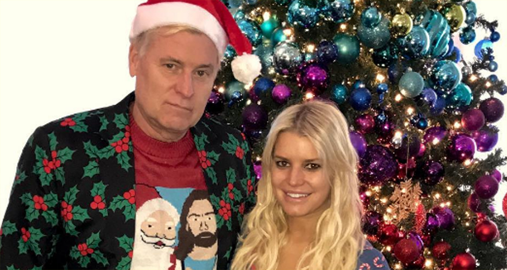 Jessica Simpson Hosts the Family Christmas Celebrations! | Ace Johnson ...