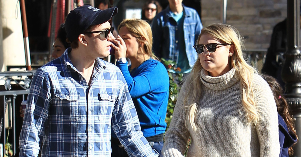 Meghan Trainor & Boyfriend Daryl Sabara Hold Hands While Shopping ...