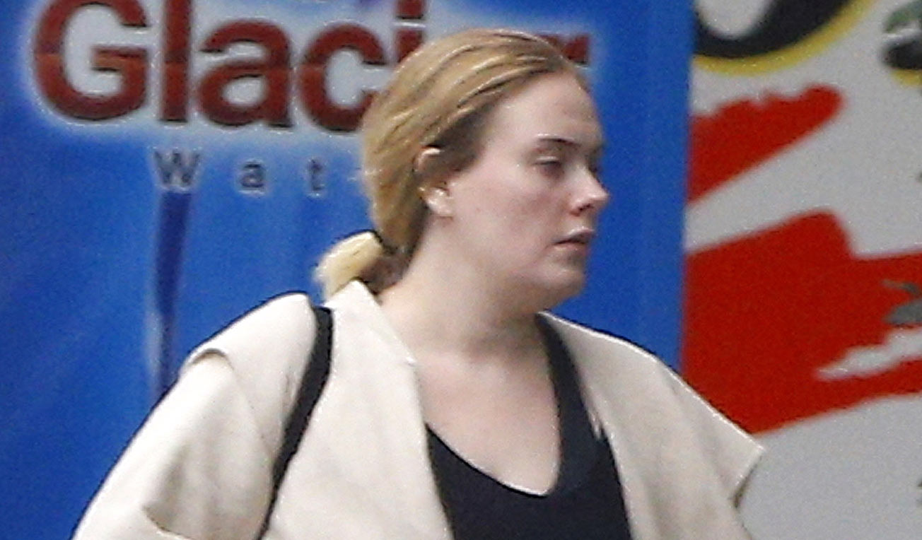 Adele Braves the Rain to Go Grocery Shopping | Adele : Just Jared ...