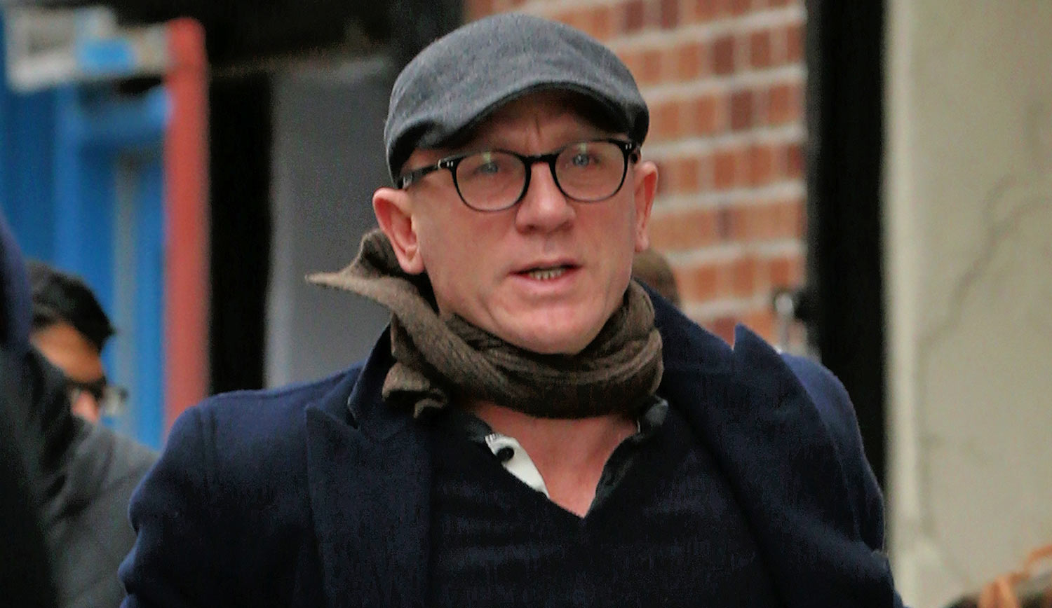 Daniel Craig Runs His Way to Work in NYC | Daniel Craig | Just Jared ...