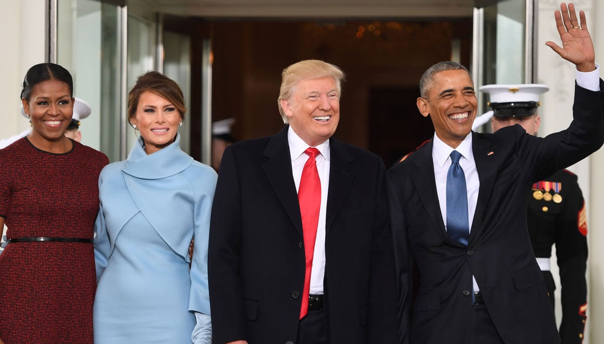 VIDEO: Barack & Michelle Obama Greet Donald & Melania Trump at White ...