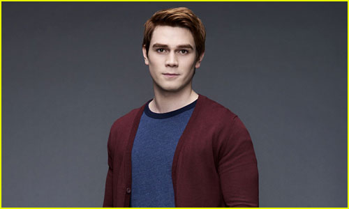 ‘Riverdale’ Cast – Who Plays Archie, Jughead, & More in New CW Show ...