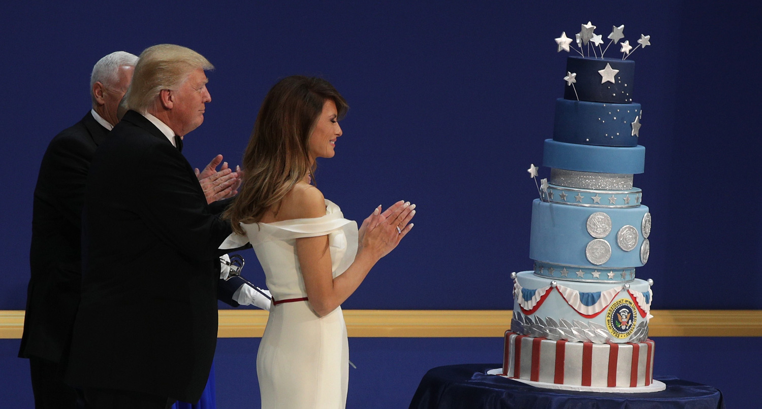 Donald Trump’s Inauguration Cake Looks Identical to Obama’s 2013 Cake ...