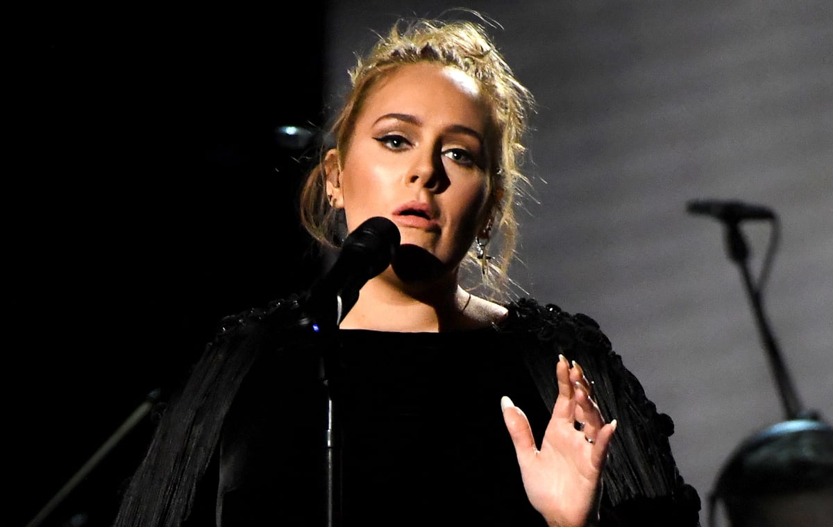 Adele Receives Standing Ovation for George Michael Tribute at Grammys ...
