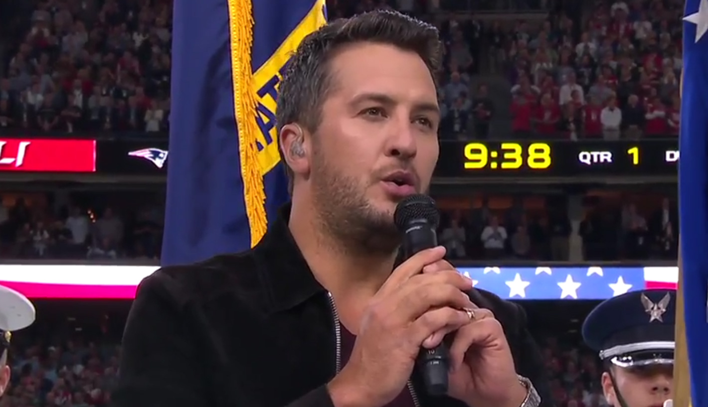 Luke Bryan Sings National Anthem at Super Bowl 2017 (Video) | 2017 ...