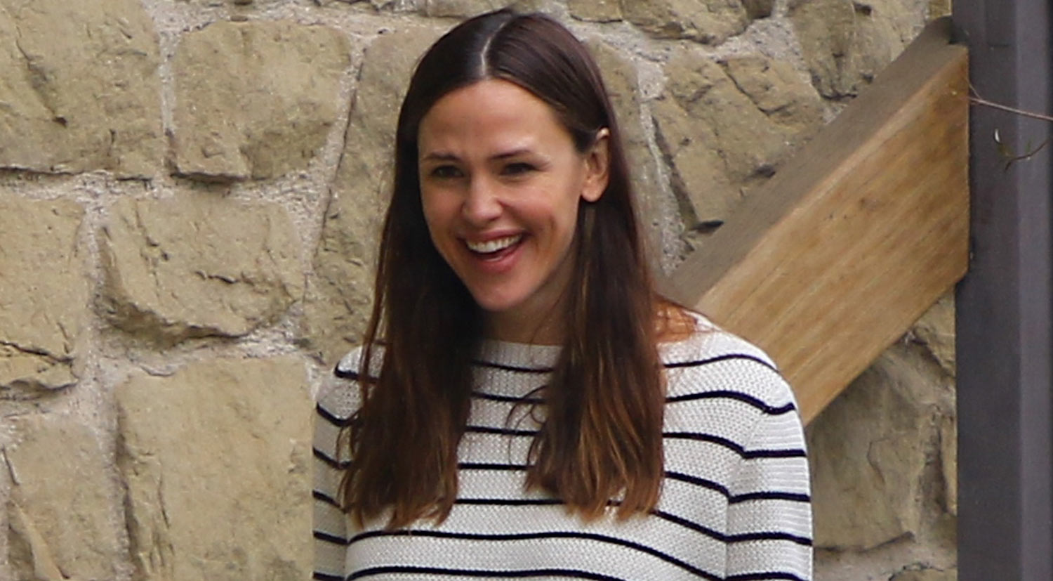 Jennifer Garner is All Smiles at Sunday Church Service | Jennifer ...