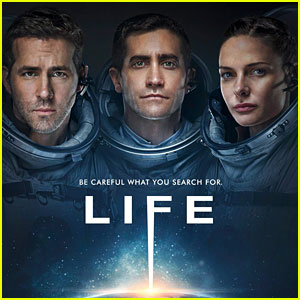 Is There a ‘Life’ End Credits Scene? | Jake Gyllenhaal, Life, Rebecca ...