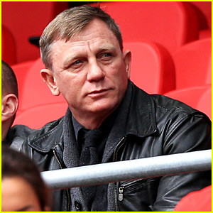 Daniel Craig Checks Out a Soccer Match in Liverpool | Daniel Craig ...