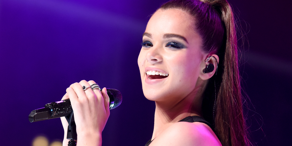 Hailee Steinfeld Ruled The ‘Women in Music’ Event Stage! | Billie ...