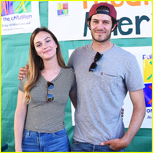 Leighton Meester ‘Occasionally’ Laughs About Being Married to Seth ...