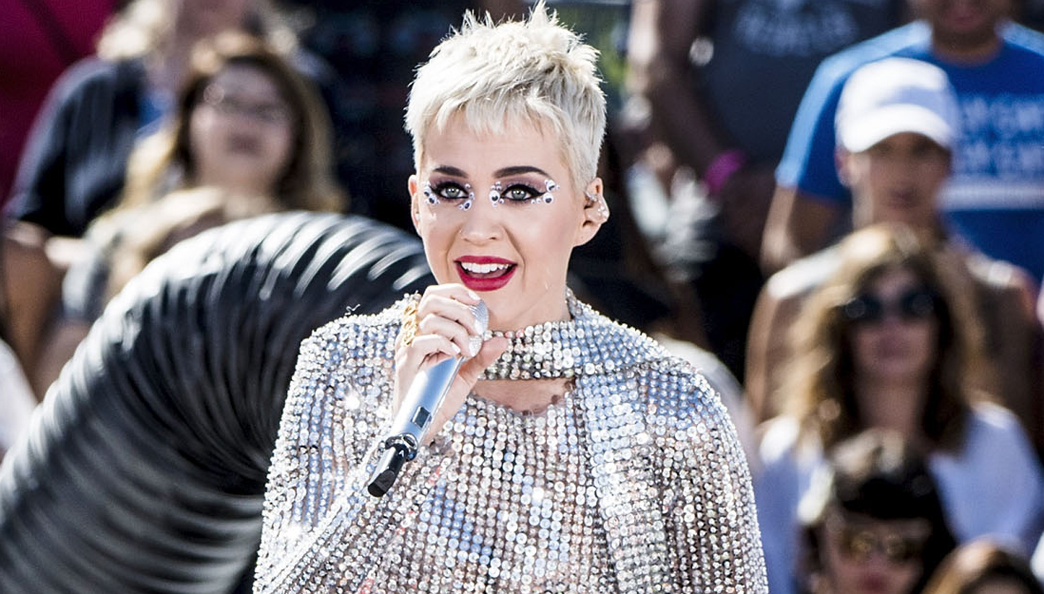 Katy Perry Reveals the Location of Her Live Stream – Find Out Here ...