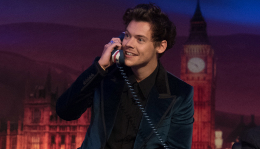 Harry Styles Takes a Surprise Phone Call on ‘Late Late Show’ – Watch ...