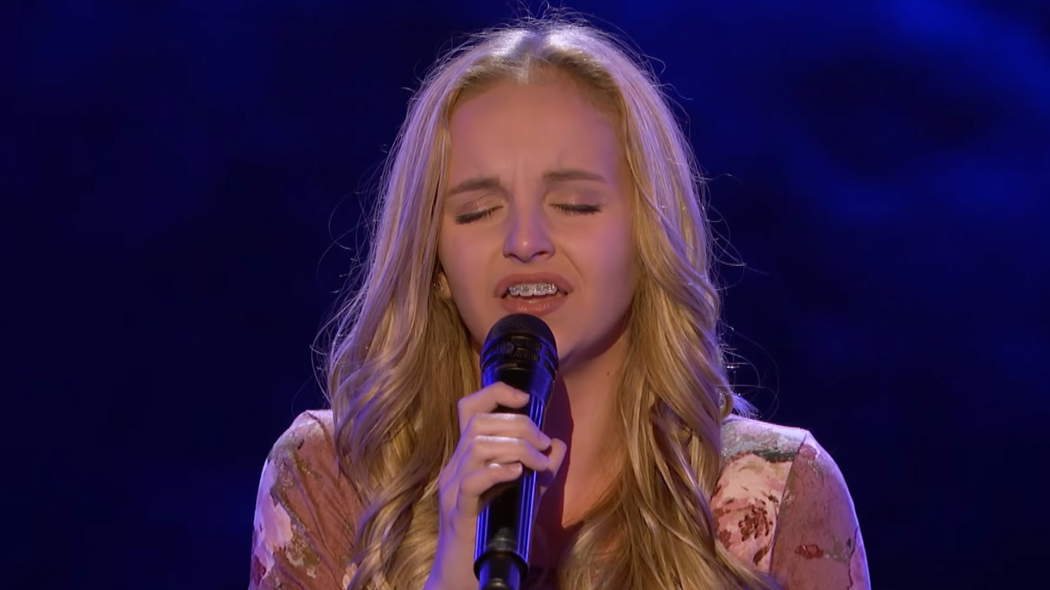 ‘AGT’ Singer Evie Clair’s ‘I Try’ Performance Will Bring You to Tears ...
