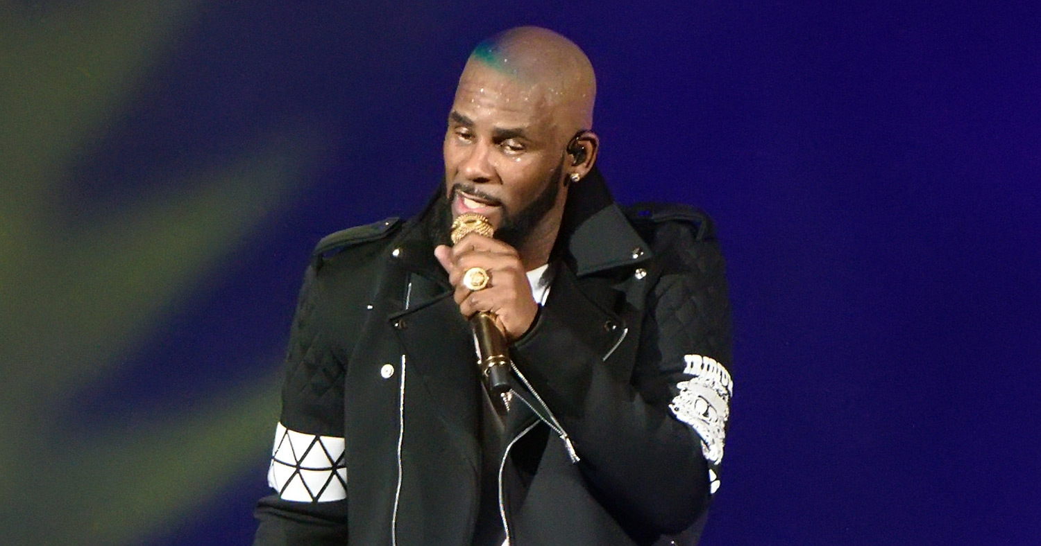 R. Kelly’s Return to the Stage Cut Short with 45 Minute Show | Newsies ...