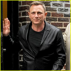 Daniel Craig Looks Suave for ‘Colbert’ Taping! | Daniel Craig : Just Jared