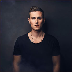 Mike Watson Celebrity News and Gossip | Entertainment, Photos and ...