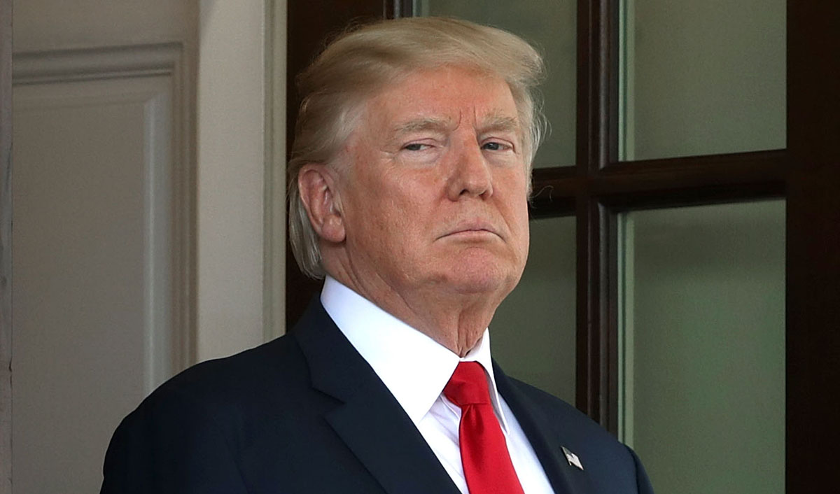 Donald Trump Fires Back at NFL Players Who Kneel as Teams Show Support ...