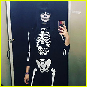 Behati Prinsloo Nails Halloween Costume with Skeleton Look | 2017 ...
