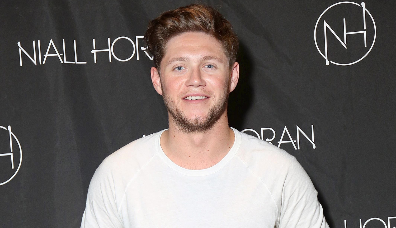 Niall Horan Helps Make One Direction Make More History! | Niall Horan ...